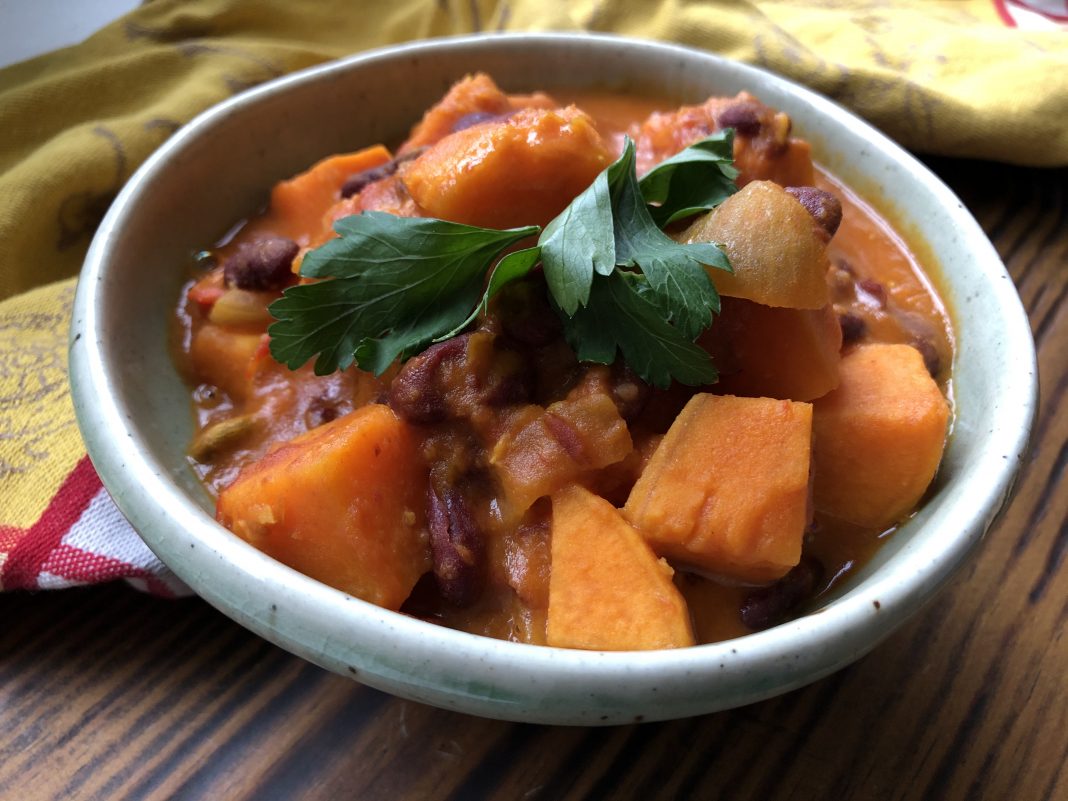 Ragoût de patates douces et de haricots rouges – Courgette et chocolat